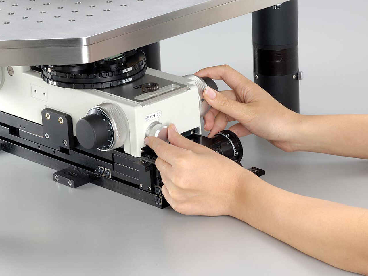 ECLIPSE FN1 | Upright Microscopes | Products | Nikon Instruments Inc.